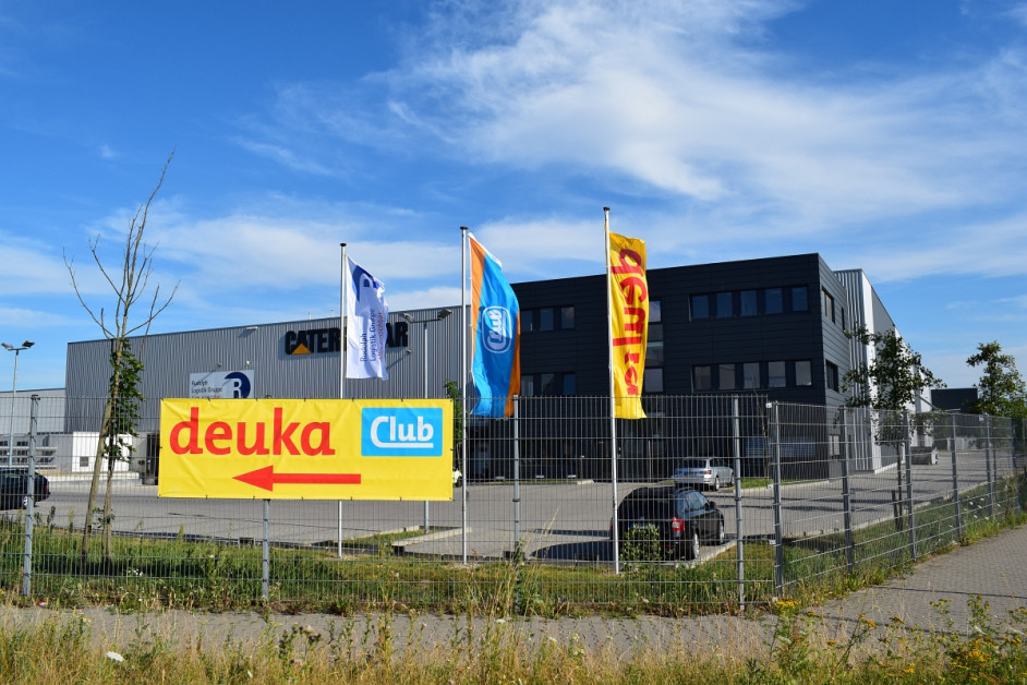 Neues DTC-Logistiklager für „Deuka“ - pet-online