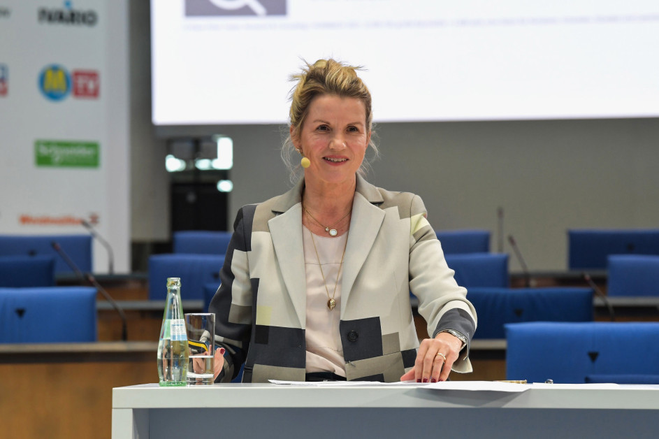 Karin Dohm geht überraschend - pet-online