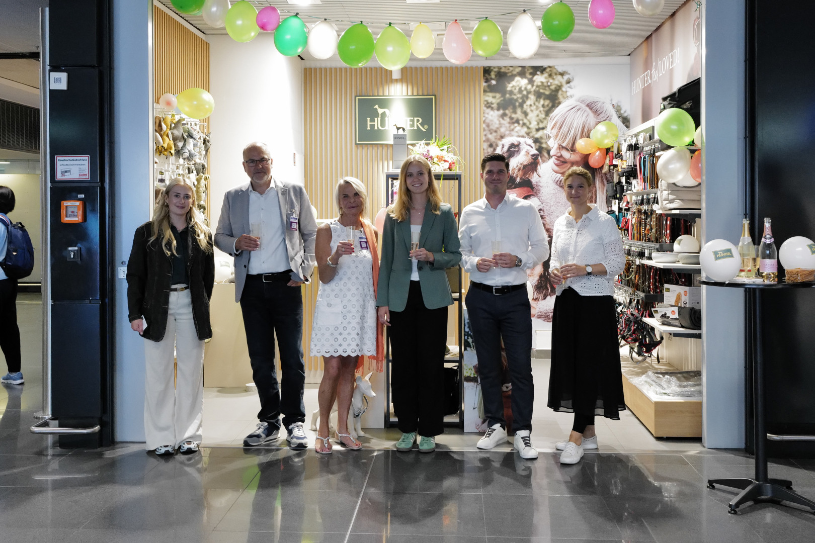 Hunter-Store im Frankfurter Flughaf... - pet-online